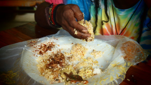 Of all the utensils to eat rice with, how did two sticks win? : r ...